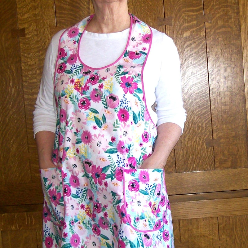 SusiesTieOneOnAprons - Etsy