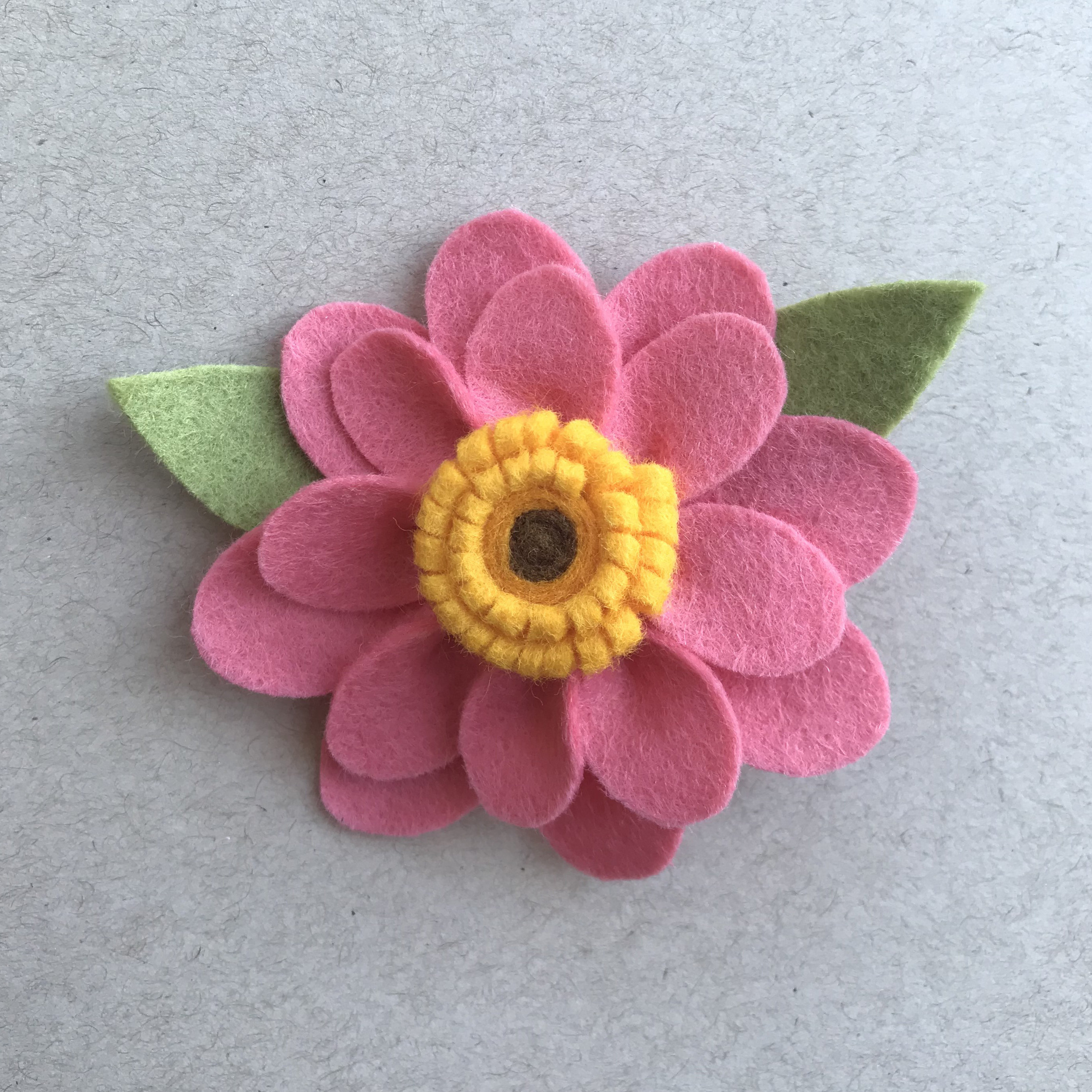 PDF Pattern & Tutorial: Felt Flower Pattern With Rounded Petals and ...
