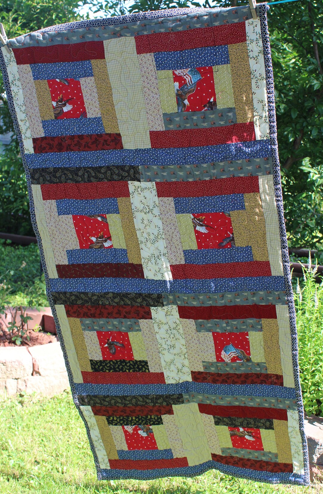 Handmade: COURTHOUSE STEPS Table Runner - Etsy