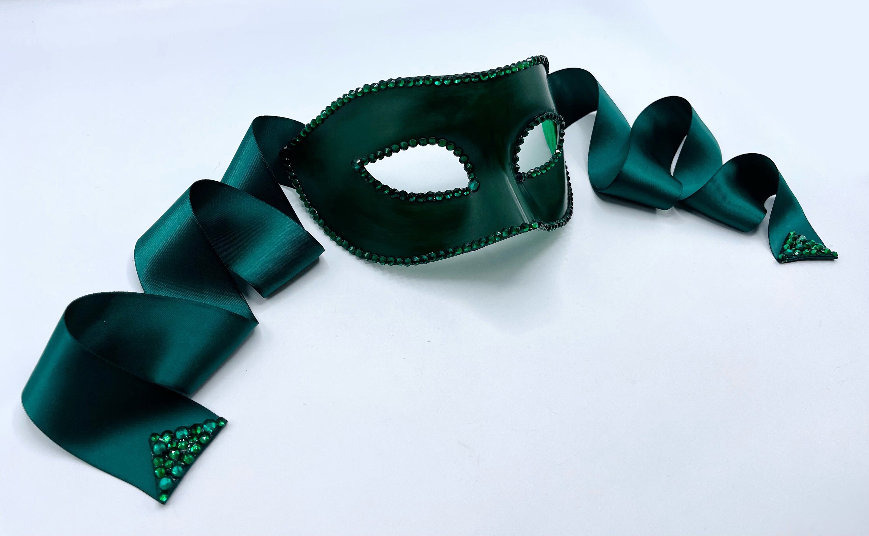 Jade Serenade Bordered Emerald Green Glass Crystal Border Masquerade ...