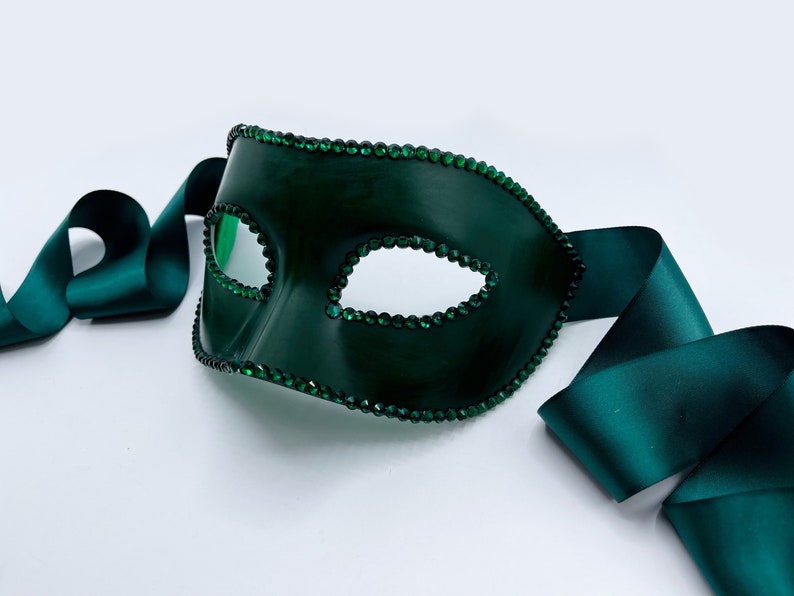 Jade Serenade Bordered Emerald Green Glass Crystal Border Masquerade ...