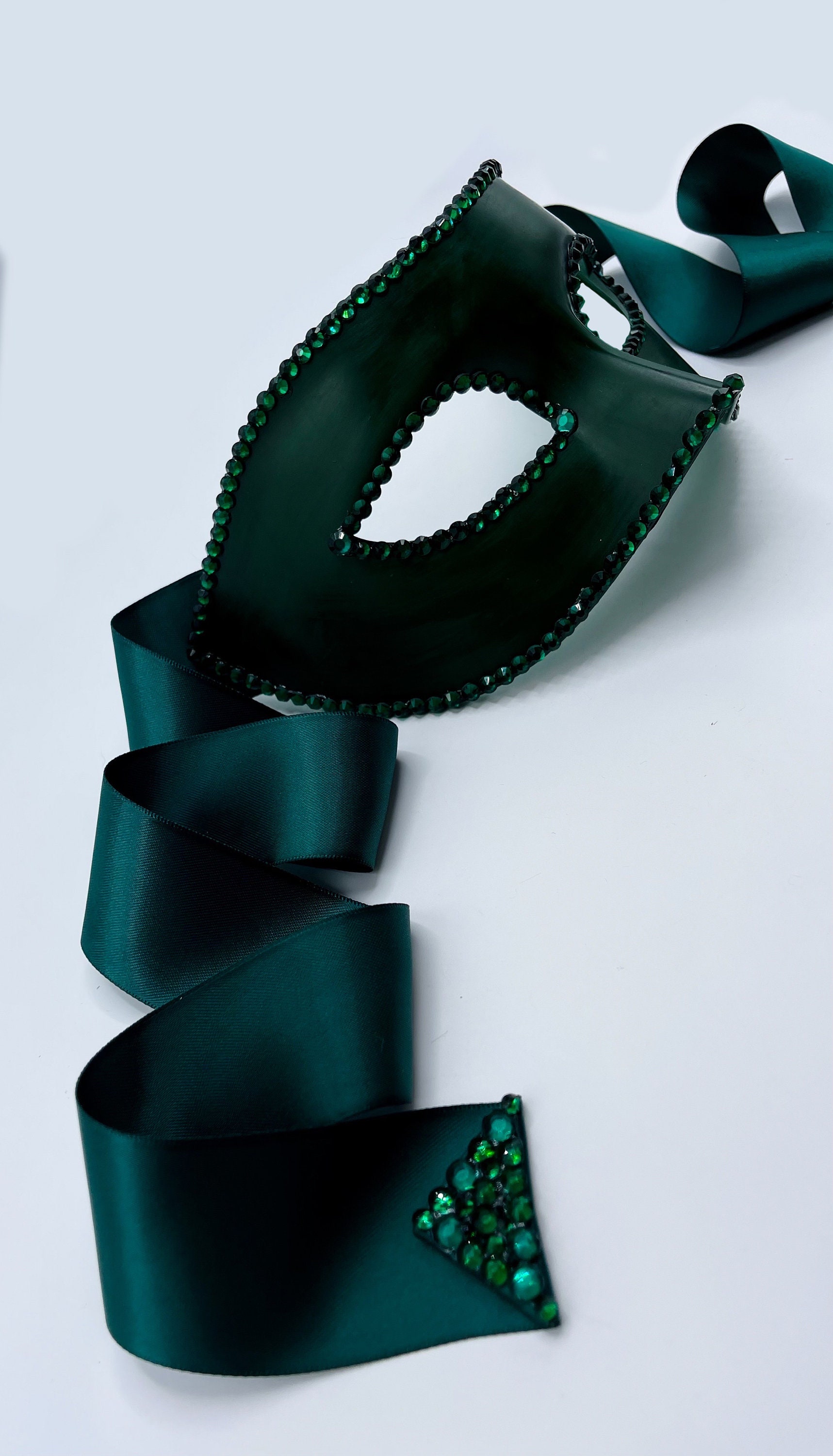 Jade Serenade Bordered Emerald Green Glass Crystal Border Masquerade ...