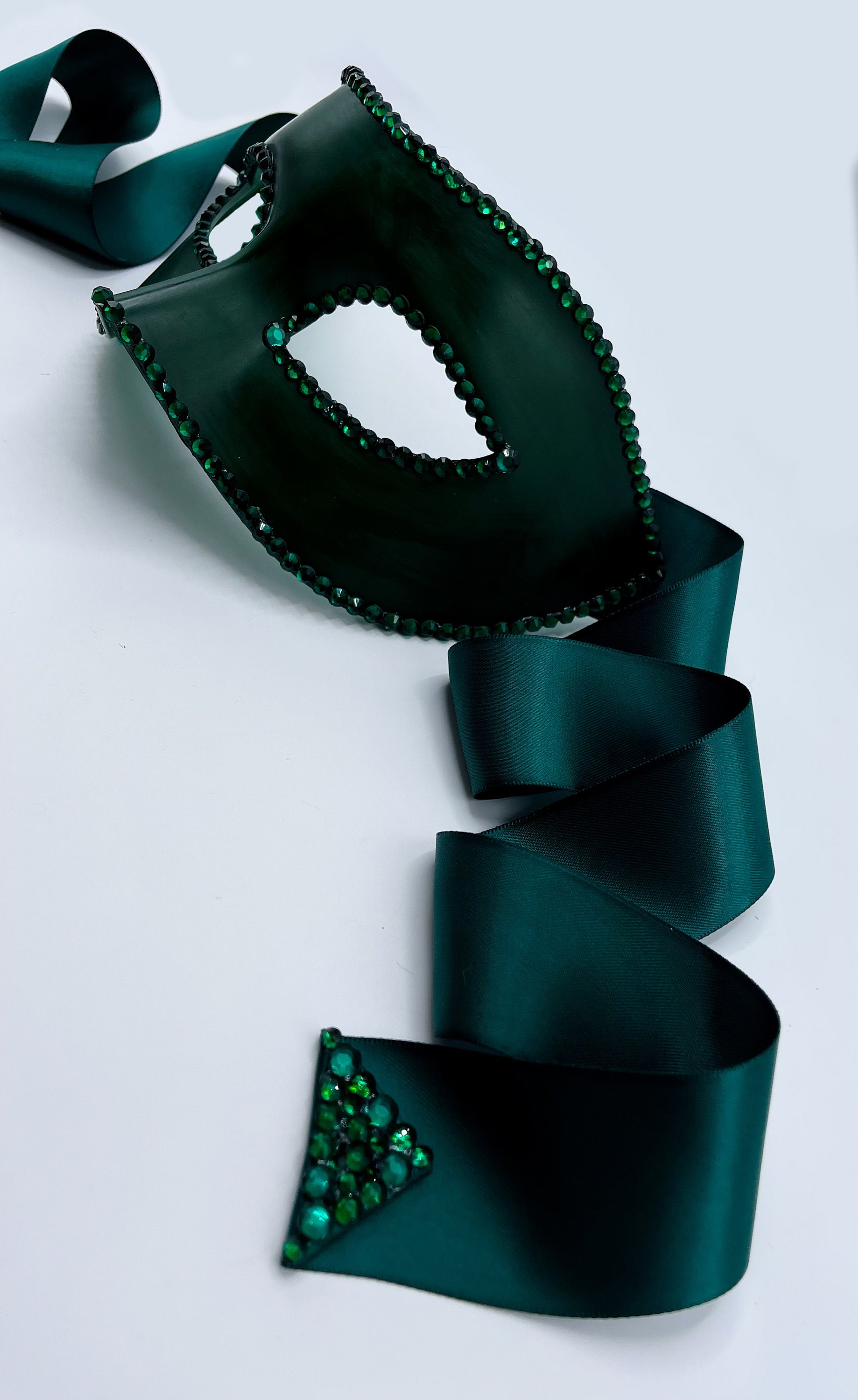 Jade Serenade Bordered Emerald Green Glass Crystal Border Masquerade ...