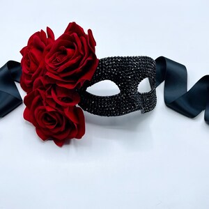 A Romance of Roses Ruby Red Velvet Roses & Jet Black Crystals ...