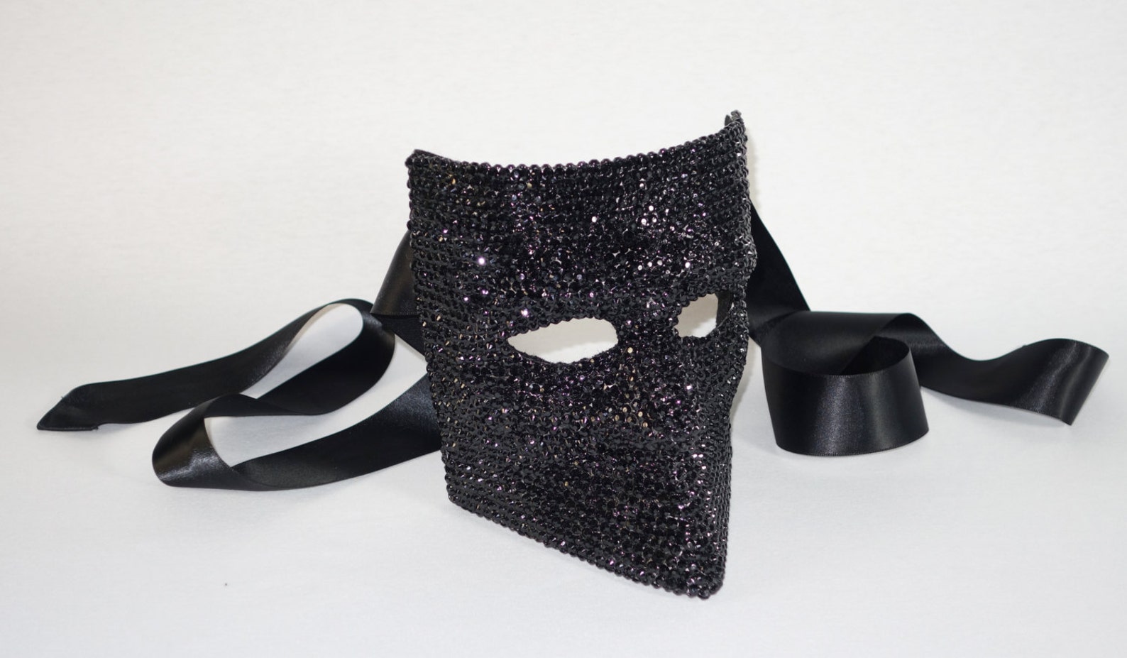 Eyes Wide Shut Black Bauta Masquerade Mask | Etsy