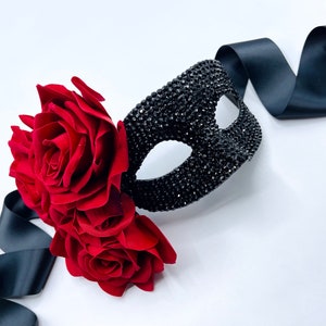 A Romance of Roses Ruby Red Velvet Roses & Jet Black Crystals ...