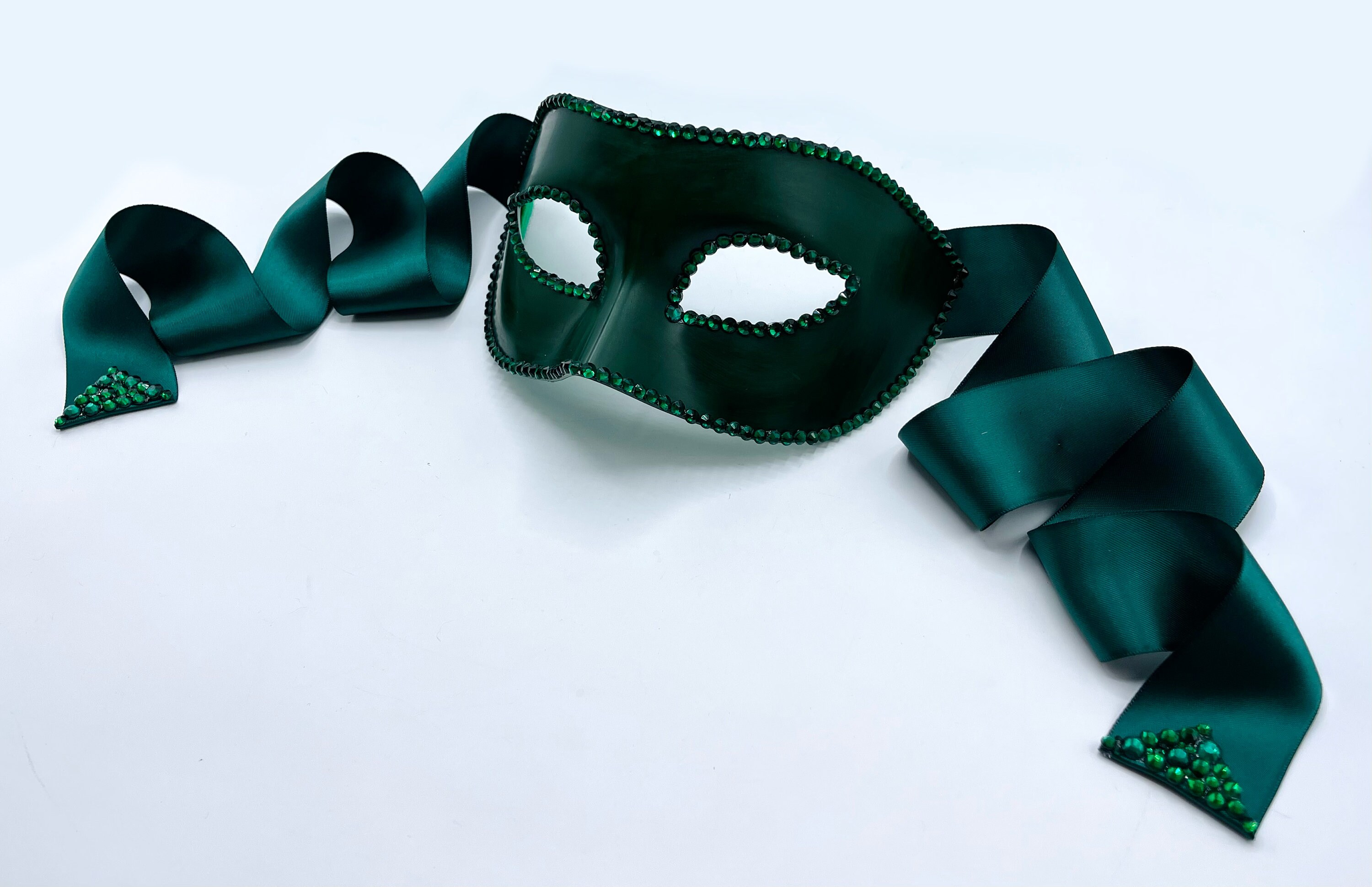 Jade Serenade Bordered Emerald Green Glass Crystal Border Masquerade ...