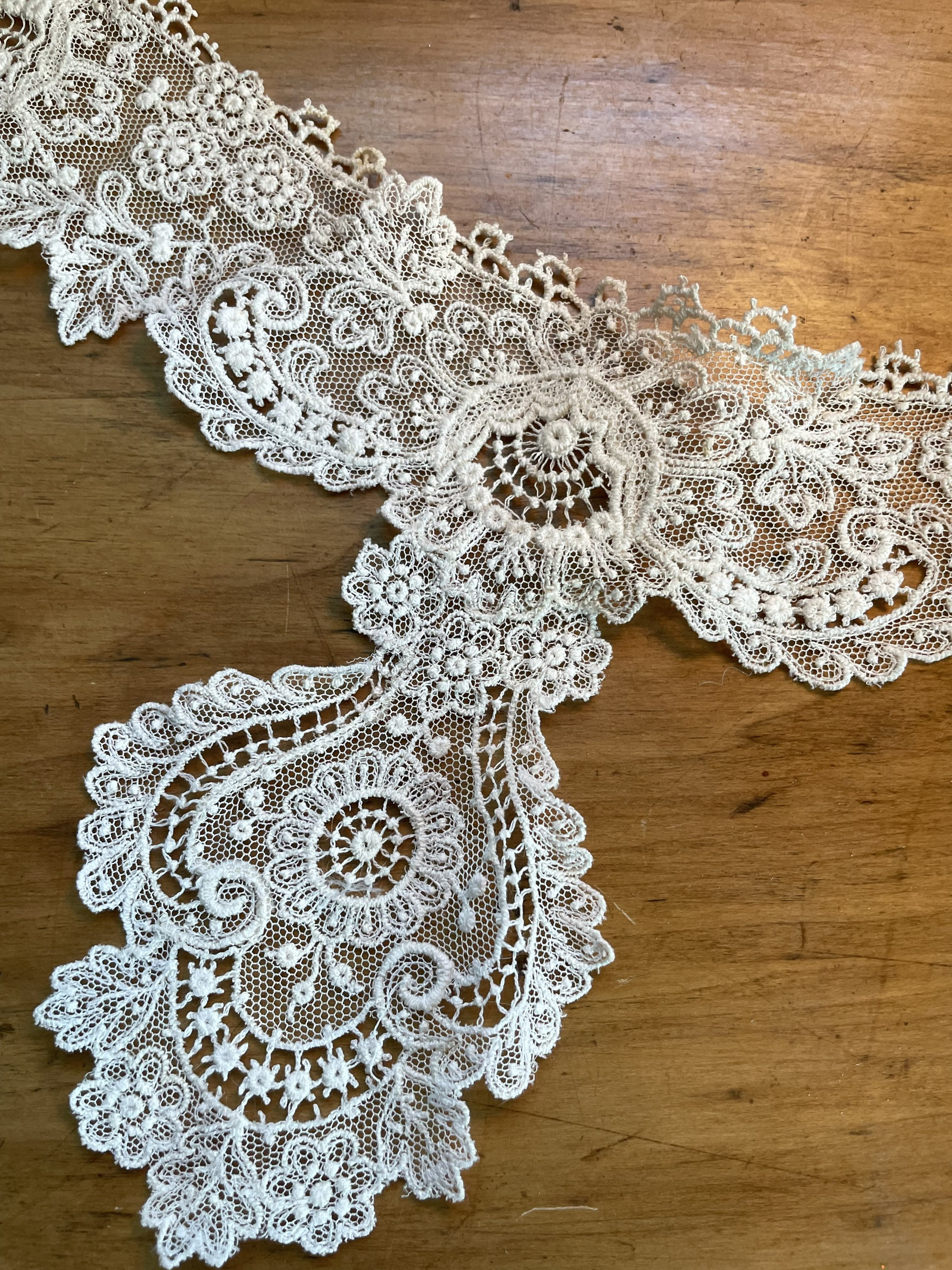 Lace & Trim Embellishments Vintage French Tambour lace collar sewing ...