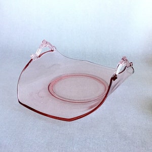 Gorgeous Vintage Pink Glass Dish W/handles. - Etsy