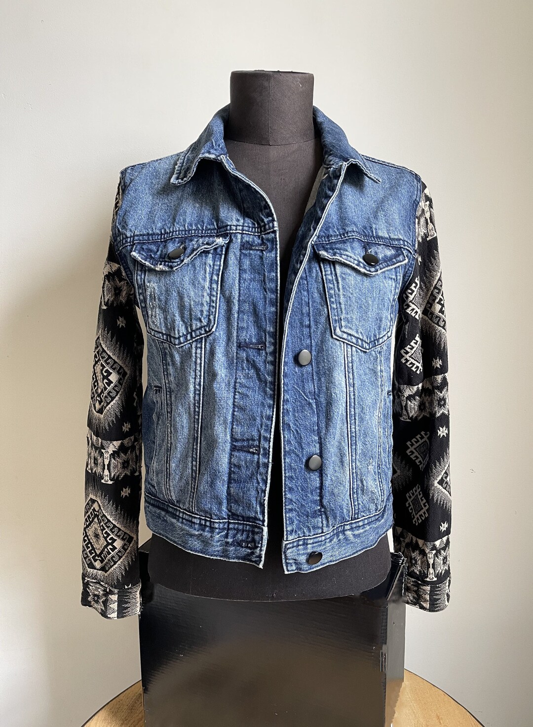 Reduced! Gorgeous XXI Denim Jacket With Contrast Sleeves, Size Small ...
