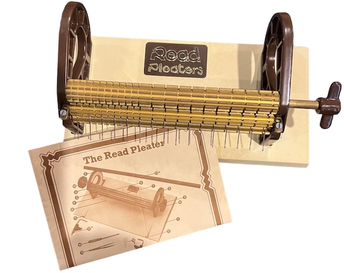 Read 16 Row Pleater Smocking Machine Tool Vtg in Box With Needles ...