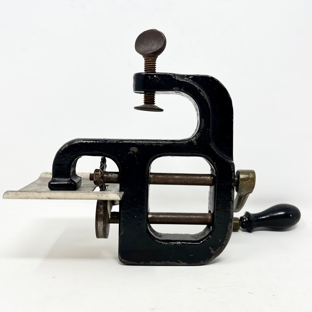 Manual Pinker Solid Metal Vintage Crank Style Table Mount American ...