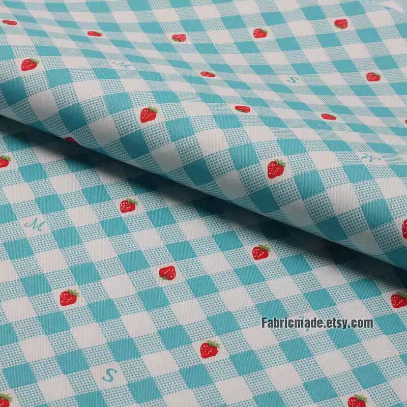 Red Strawberry Gingham Check Cotton for Quilting Clothing- 1/2 Yard ...