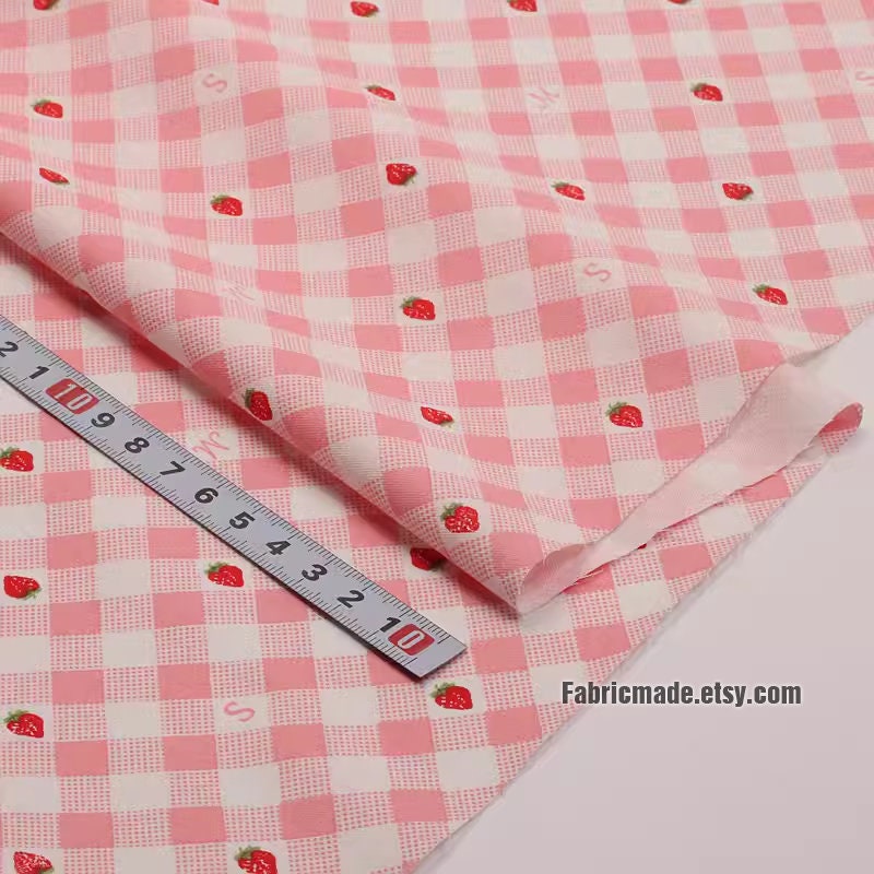Red Strawberry Gingham Check Cotton for Quilting Clothing- 1/2 Yard ...