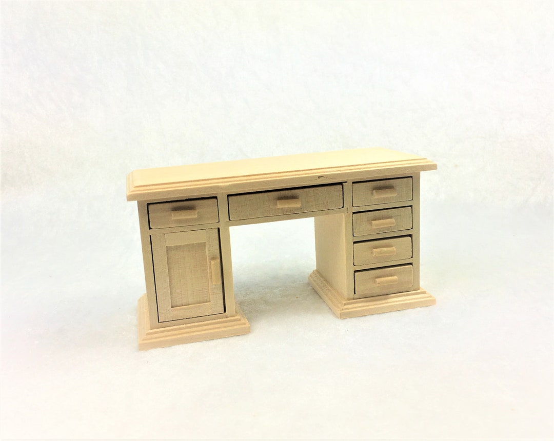 Desk, for the Dollhouse, the Dollhouse, Dollhouse Miniatures ...