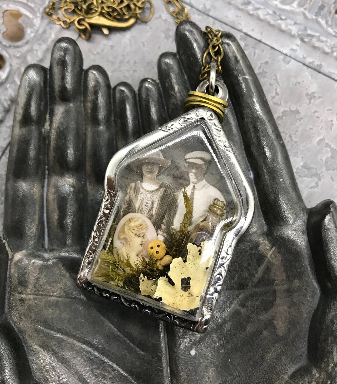 Diorama Necklace With Butterfly Wing and Spiderweb Lace Wearable Museum ...