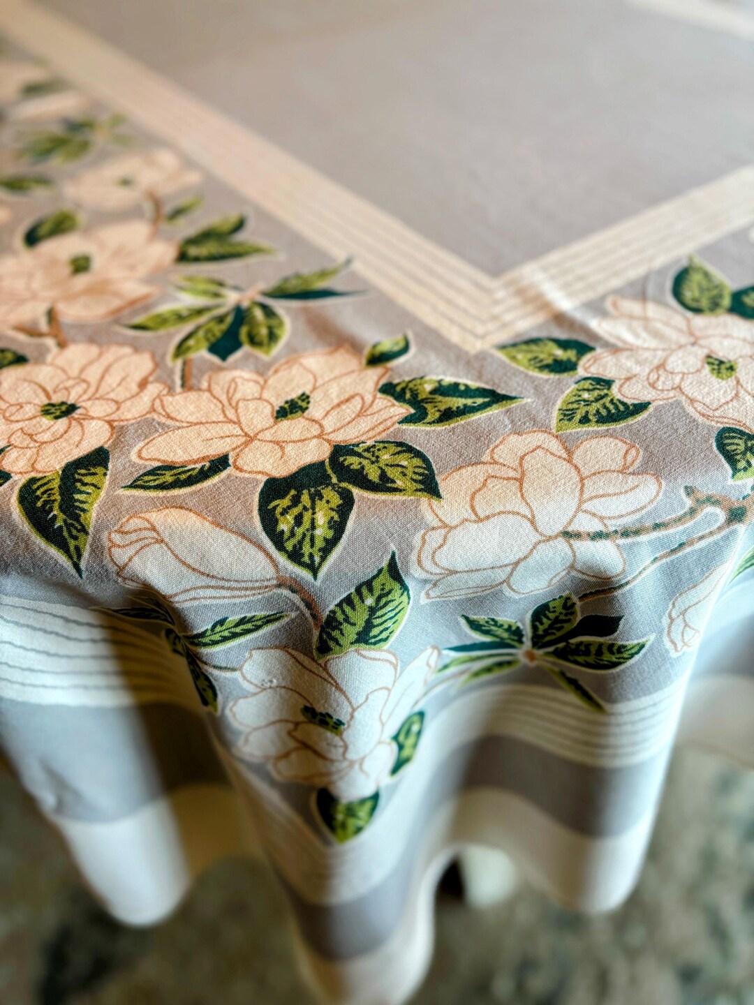 Vintage Floral Tablecloth 1940s Magnolia Tablecloth - Etsy