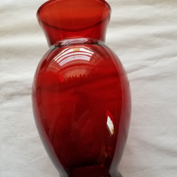 Ruby Red Vase - Etsy