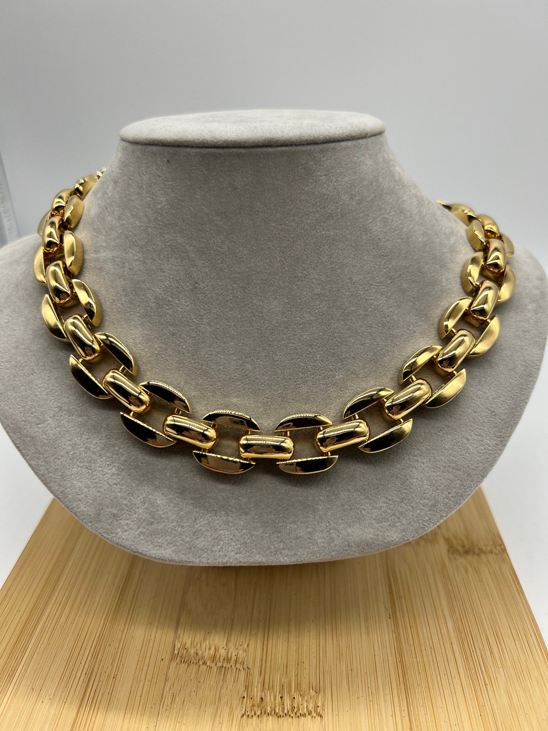 Avon Chunky Goldtone Status Link Necklace New Old Stock (NOS) Boxed ...