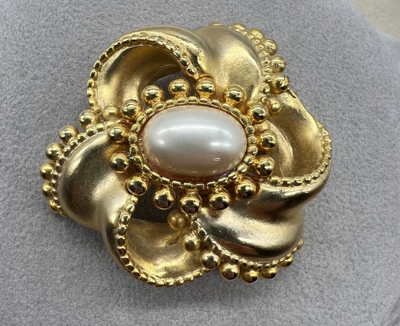 Vintage Erwin Pearl P.E.P Pearl Center Brushed Gold Ribbon Brooch Etsy