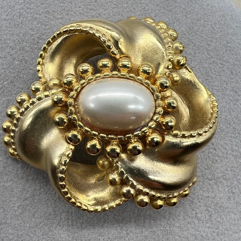 Erwin Pearl Brooch - Etsy
