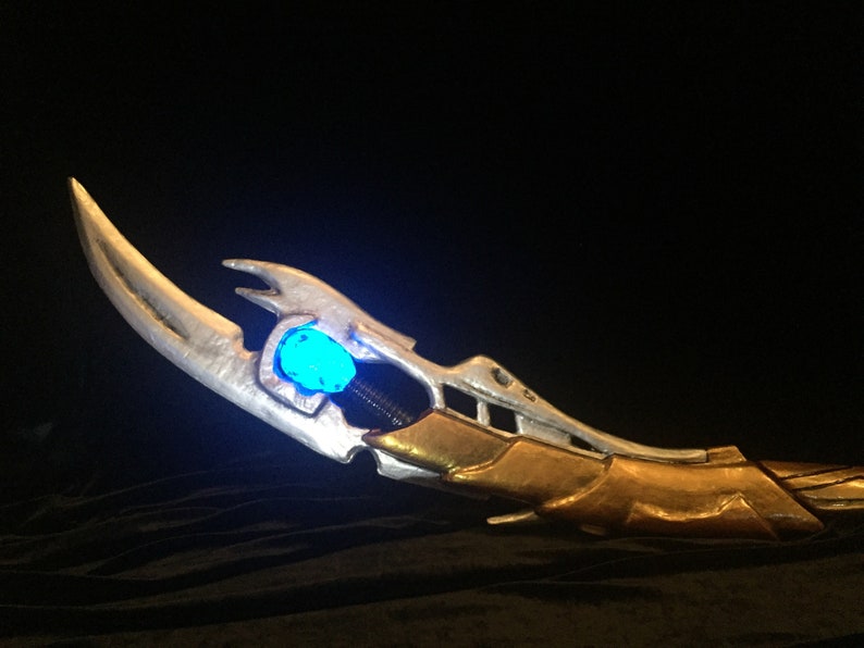 Cetro Loki Cetro Light Up 3 Pies Versión Deluxe Hecho a | Etsy México