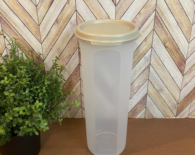 Vintage Tupperware Spaghetti Keeper #1643 ( 890 Ml) Storage Container ...