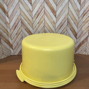 Vintage Tupperware Yellow Cake Taker/ Carrier 684 Starburst Pattern ...