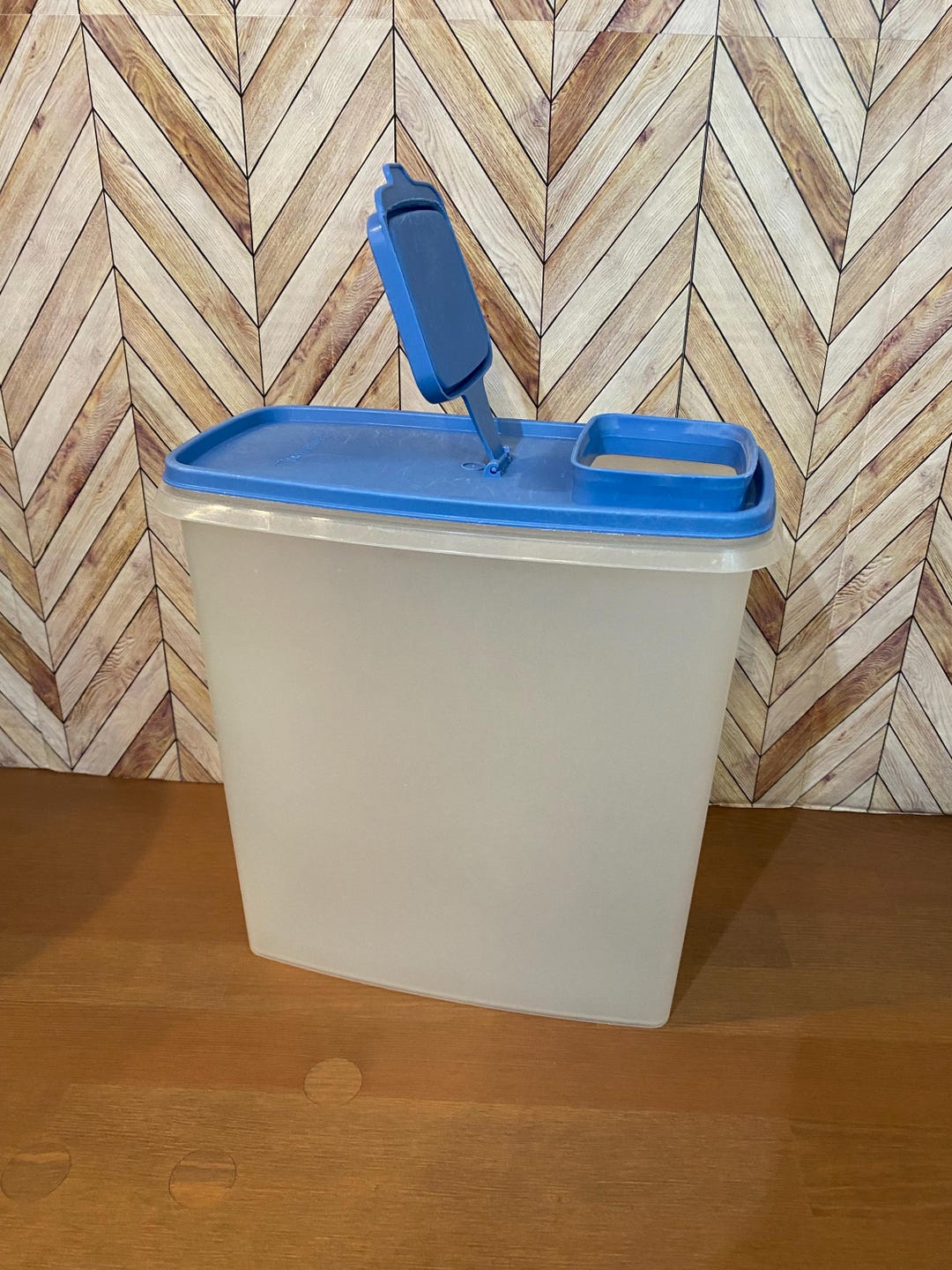 Vintage Tupperware Cereal Keeper 1588 Storage Container With 1589 Blue ...