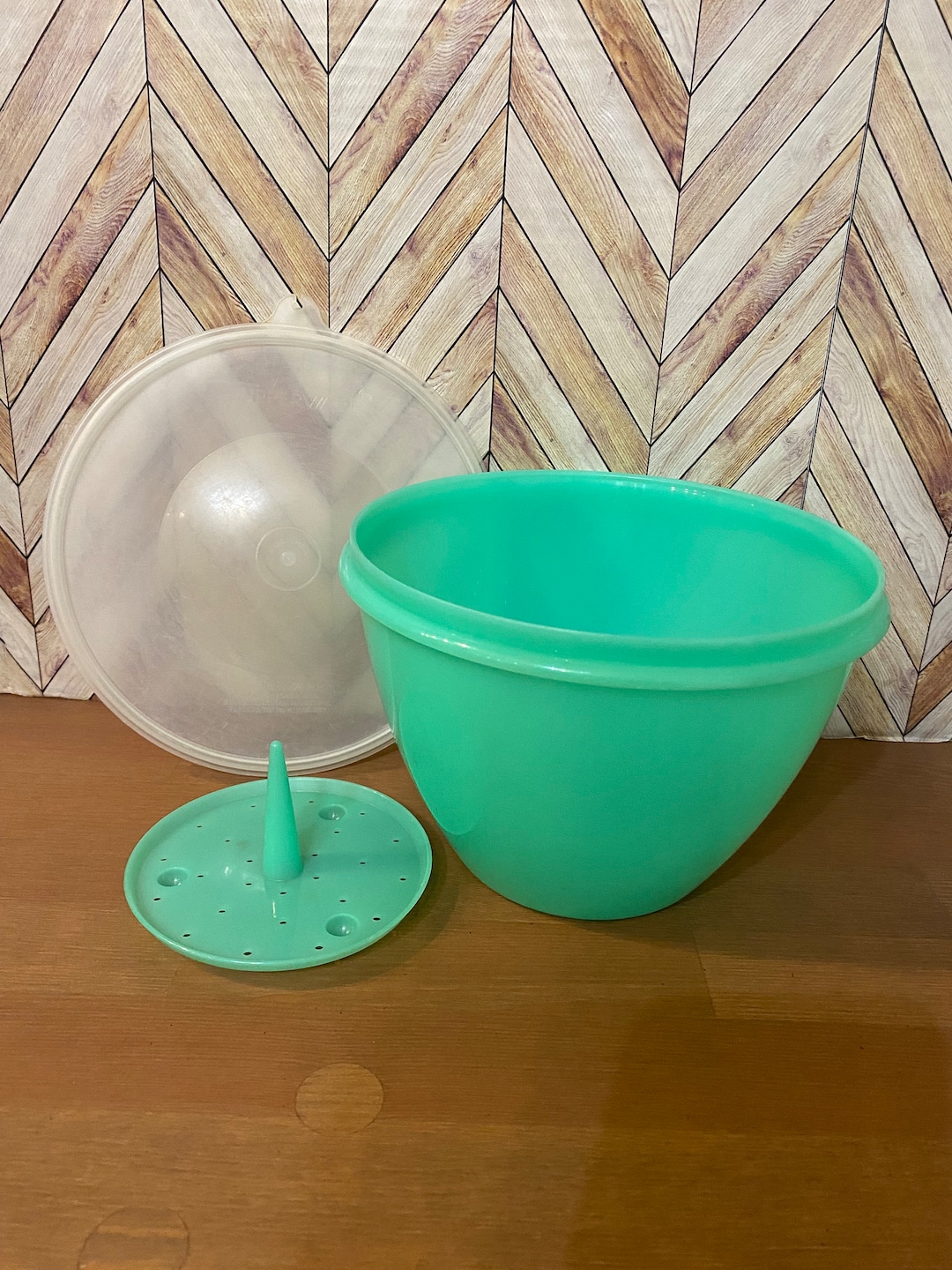 Vintage Tupperware Jadite Green Crisp- It Lettuce Keeper With Domed Lid ...