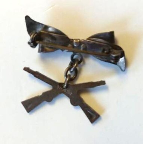 Antique sterling silver bow and crossed rifle pin, Mi… - Gem