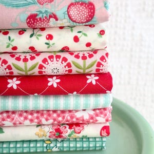 Out of Print Fat Eighth Bundle of Coordinating Quilty Cottons, Little ...
