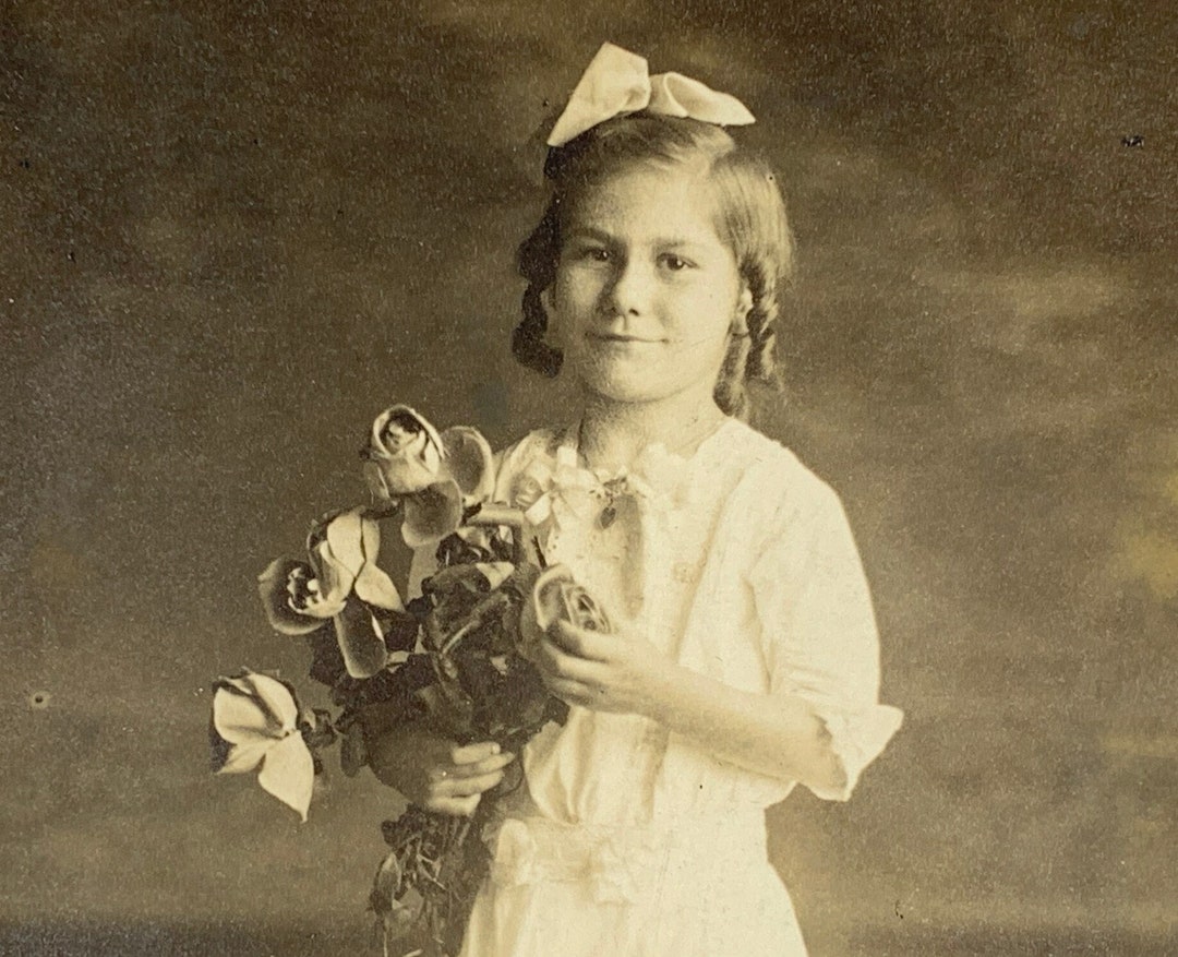 Antique Photo of Girl With Baloney Curls and Smirky Smile - Etsy