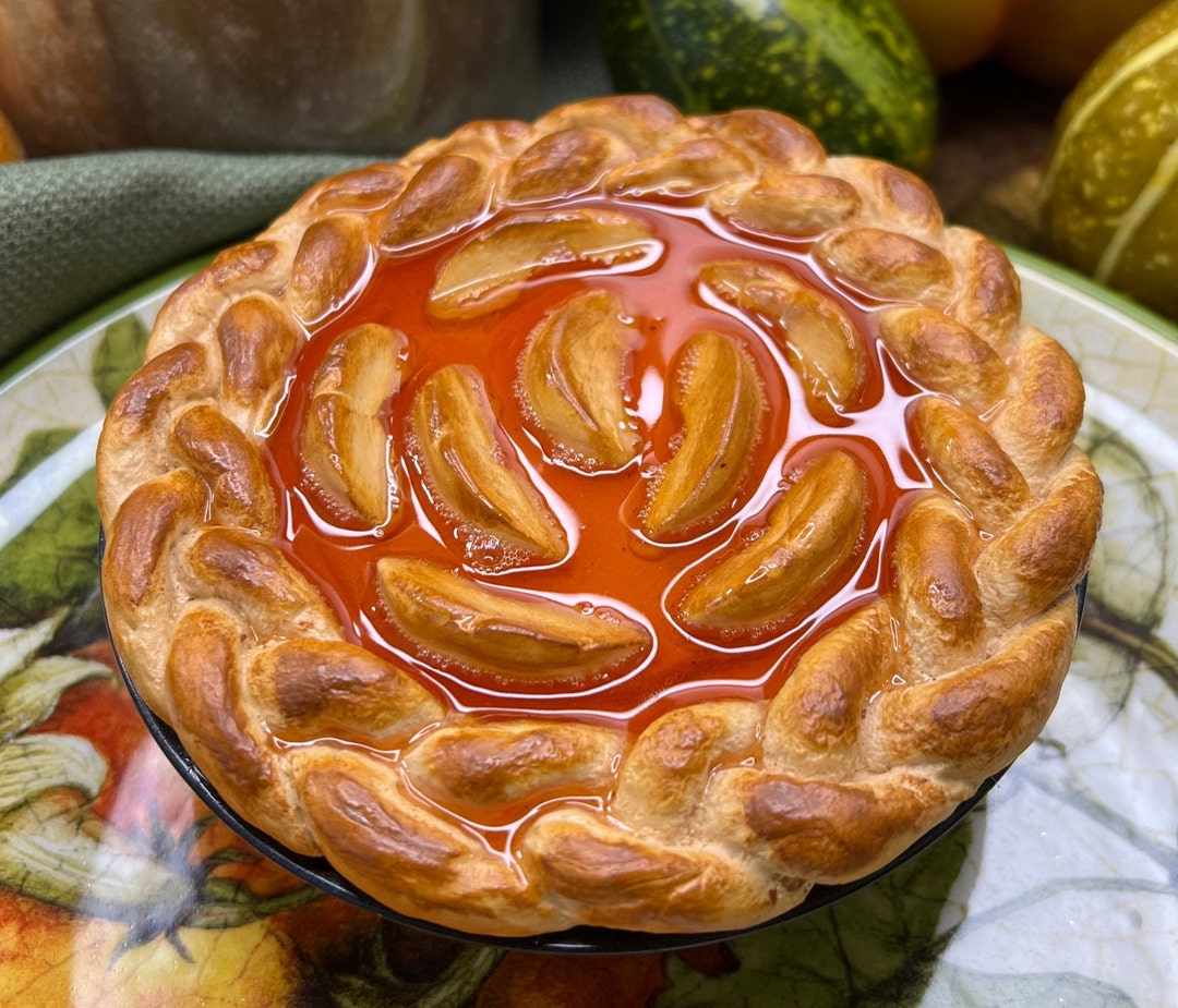 Fake 5" Apple Pie * Caramel Sauce, Clay, Resin, Fake Food, Mini Pie ...