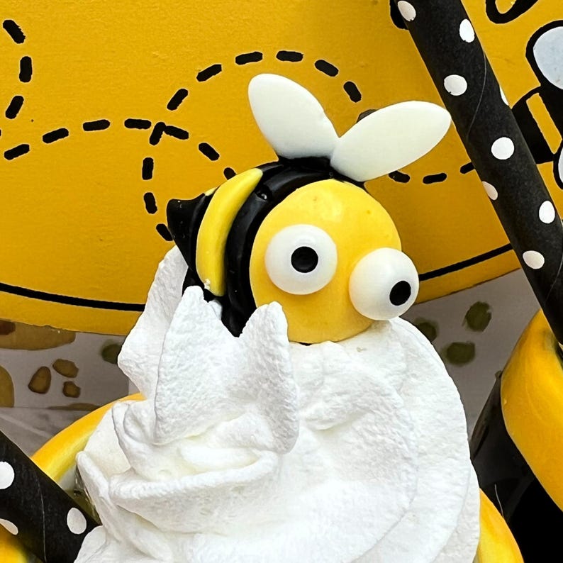 Fake Honey Drink ** Ice Tea With Honey, Bee, Bzzzz, Bee Mugs, Mini ...