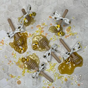 Fake Honey Drip * Fake Honey Mess, Fake Honeybee Sticks, Bumblebee ...