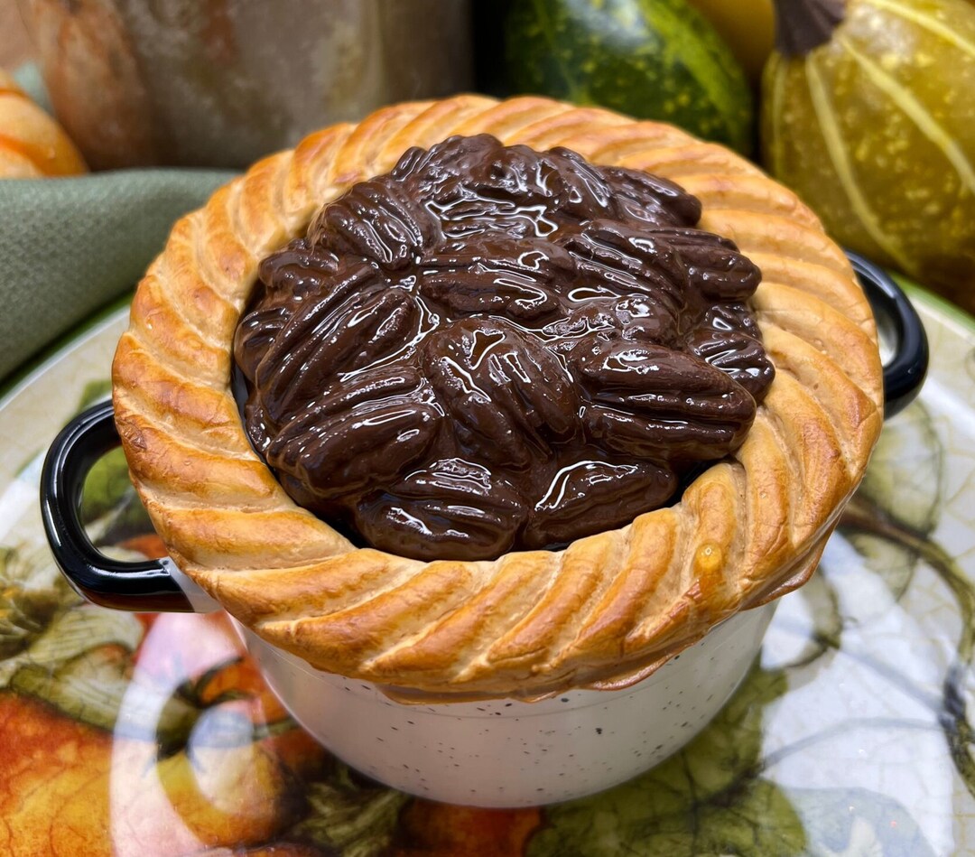 Fake 4" Pecan Pie * Clay, Resin, Fake Food, Mini Pie, Pecan Pie for ...