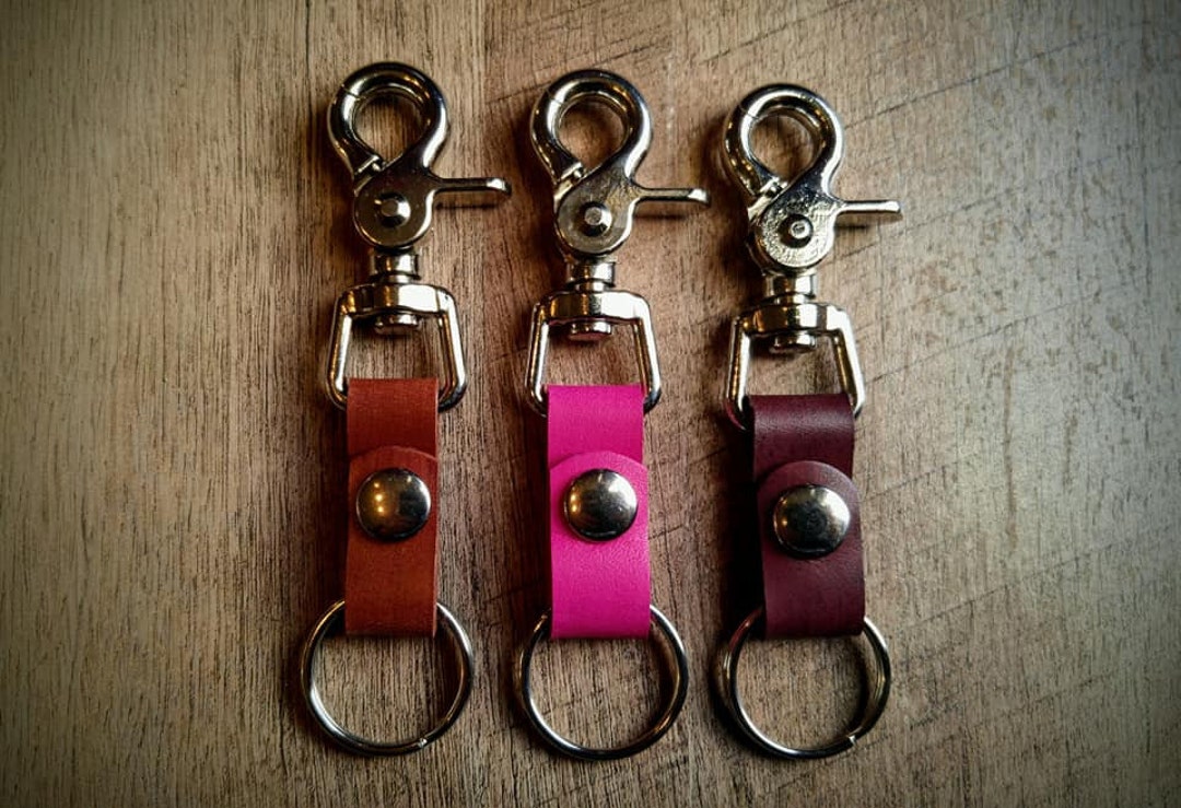 15 Hand Dyed Colors! Key Keeper Snap - Leather Key Chain Clip - Holds ...