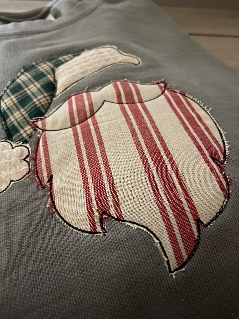 VINTAGE SANTA APPLIQUE on Short Sleeve, Long Sleeve or Sweatshirt ...