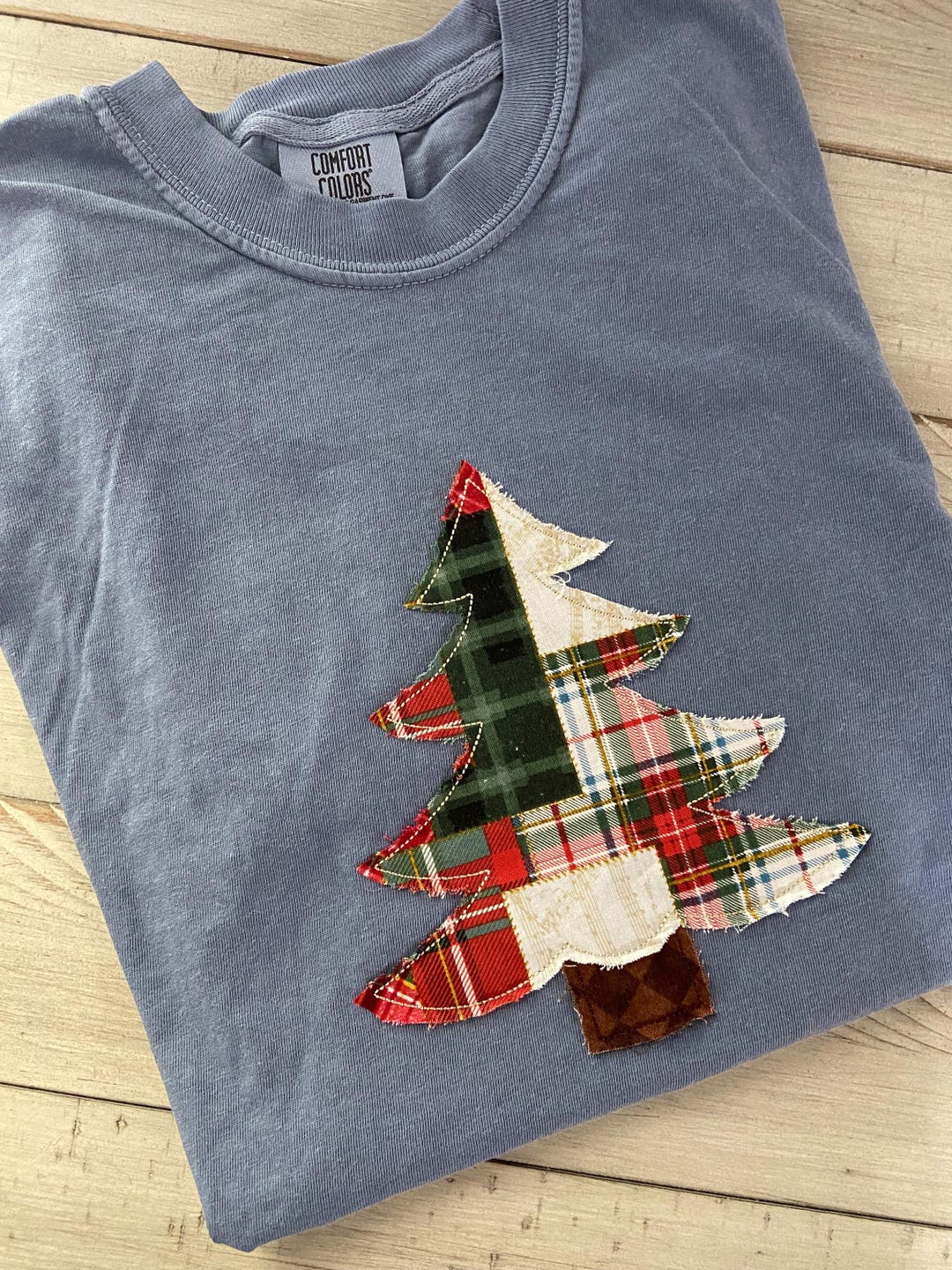 CHRISTMAS Tree COMFORT COLORS Embroidered Raggy - Appliqué Raggy Christmas Tree - Simple ...