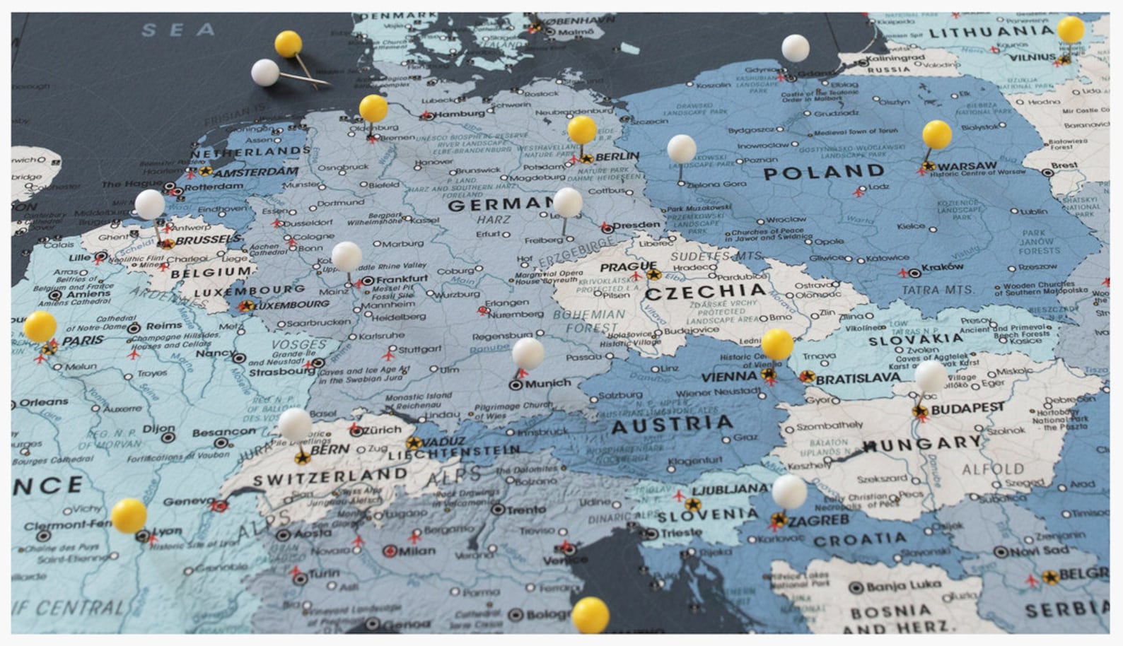 Framed Europe Travel Map With Pins – Modern Push Pin Wall Art - Etsy