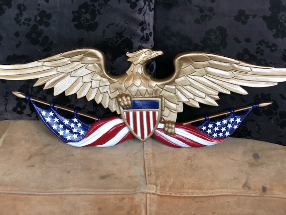 American Eagle Crest