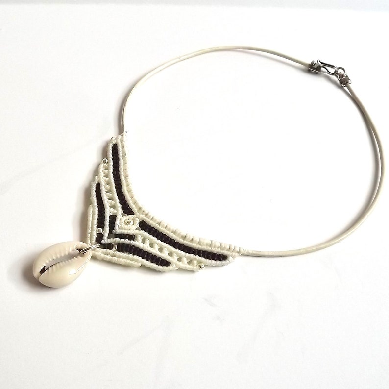 Macrame Necklace With Cowry Shell Black and White Necklace - Etsy