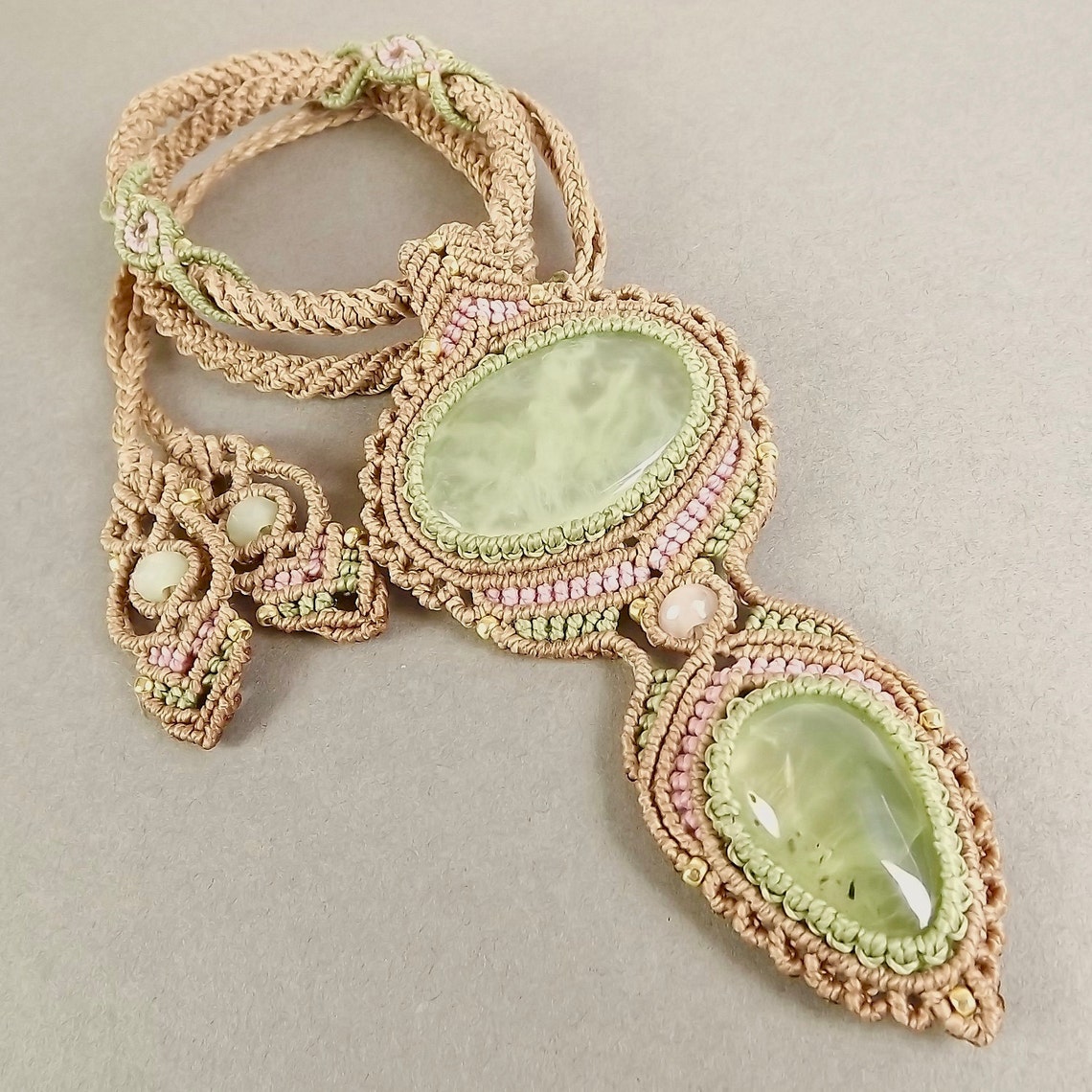 Macrame Pendant Macrame Necklace Prehnite and Rose Quartz in - Etsy