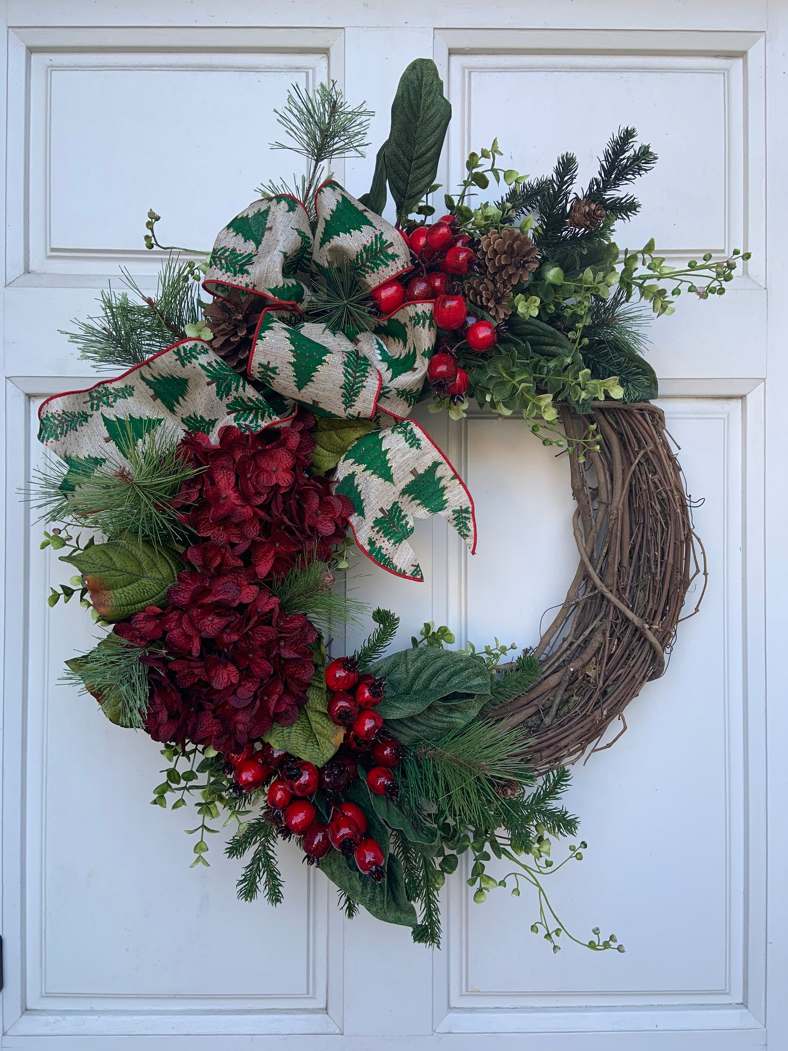Christmas Wreath Red Hydrangea Red Berries Christmas Tree - Etsy