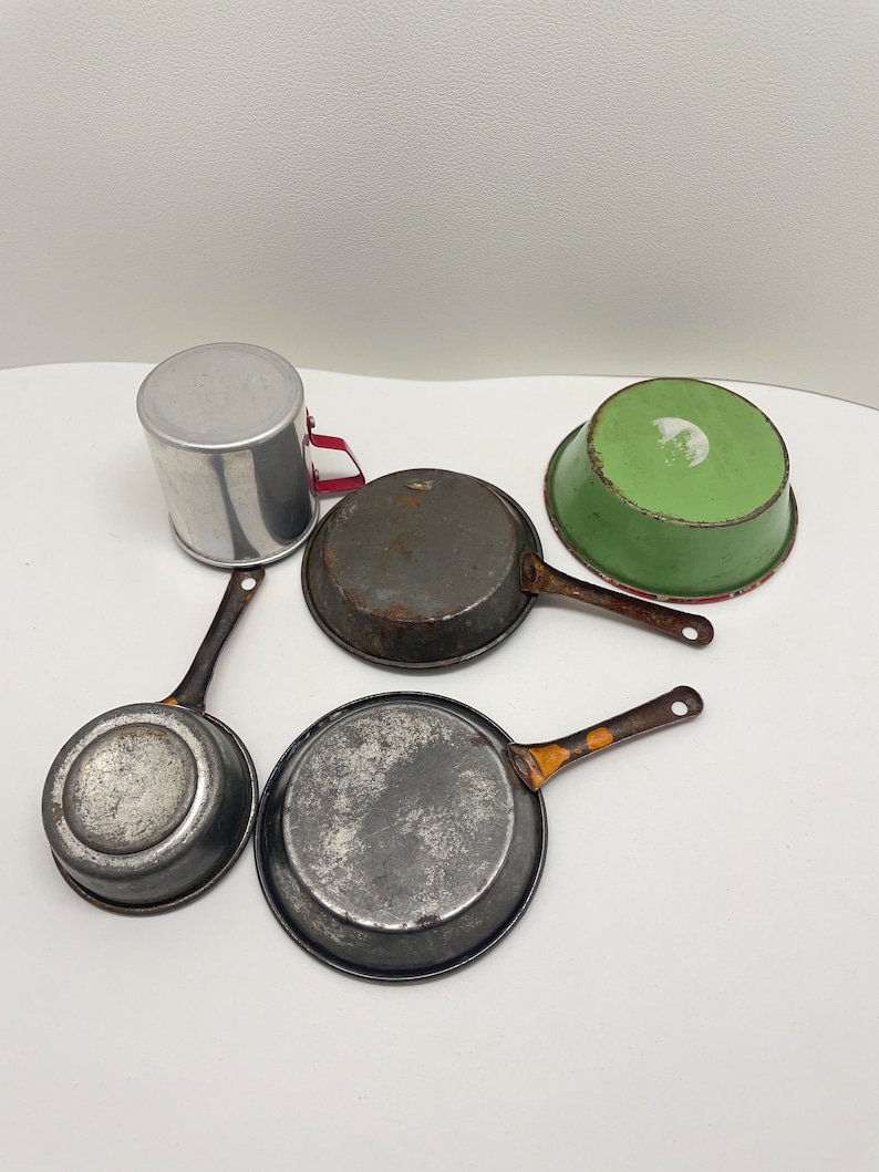Antique Tin Toy Childs Size Pans Red Handle Red Granitware RARE - Etsy