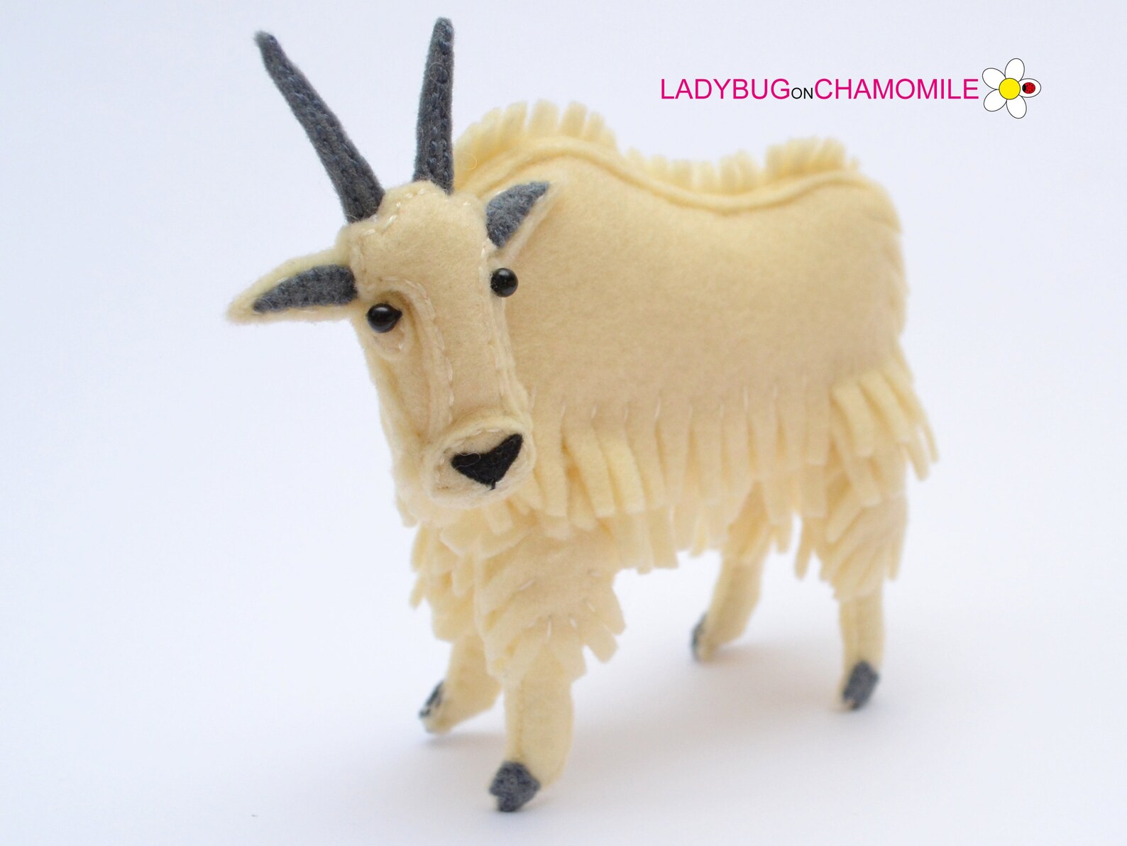 MOUNTAIN GOAT Felt Toy, Ornament, Magnet - Etsy