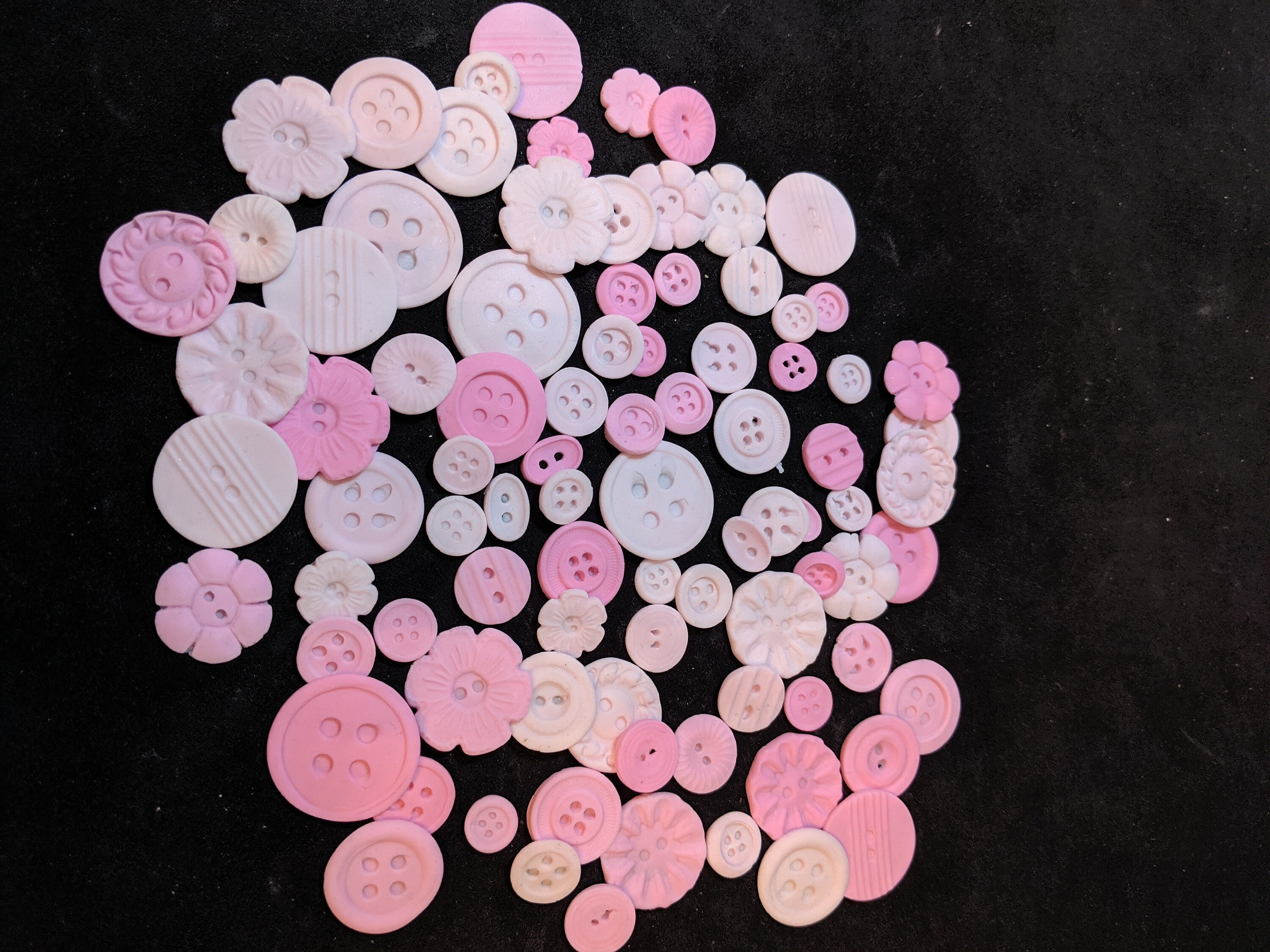 25 Edible BUTTONS / Any Color / Gum Paste / Fondant / Cake or | Etsy