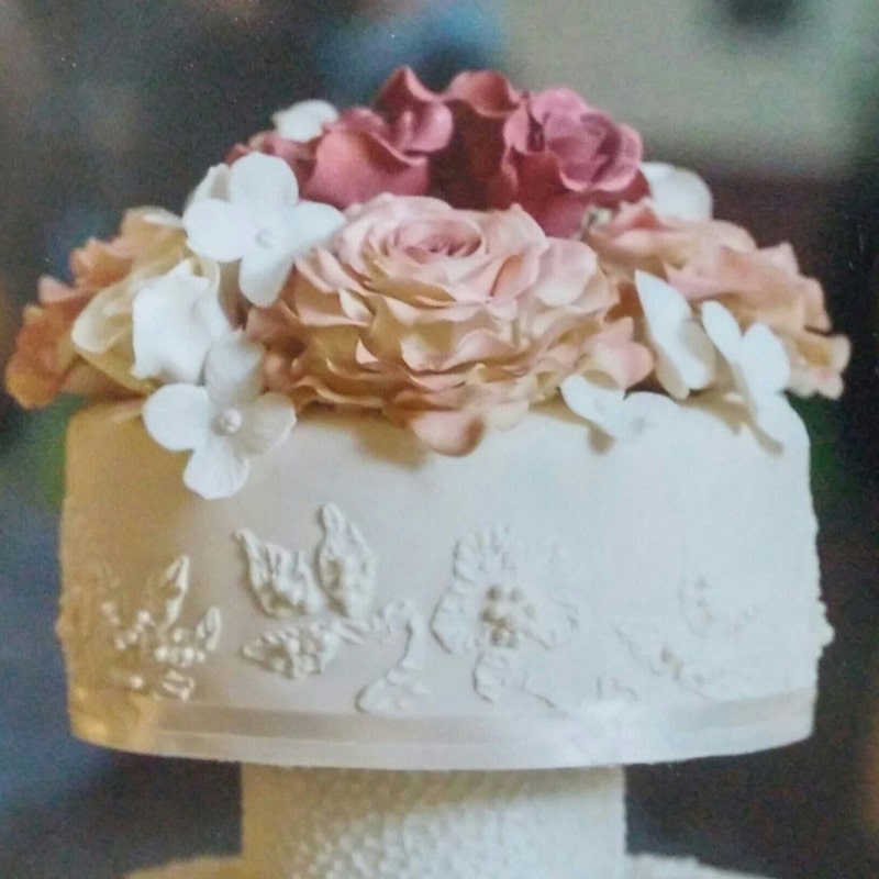Gumpaste Cake Topper - Etsy