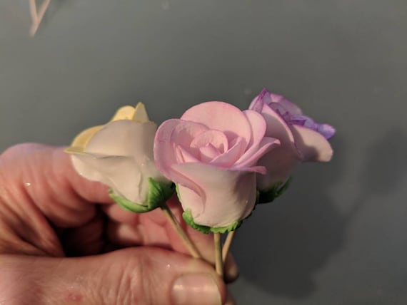 24 Edible Small/mini ROSES White Roses With Petal Dust 1 - Etsy